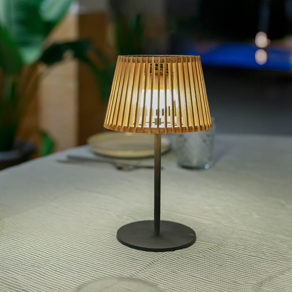 SOLAR-CHARGED TABLE LAMP OKINAWA TABLE | Newgarden® – Newgarden Shop EU